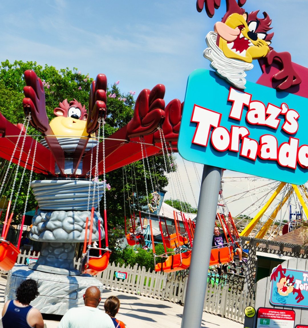 Taz’s Tornado @ Six Flags Fiesta Texas - Themeparkplanner