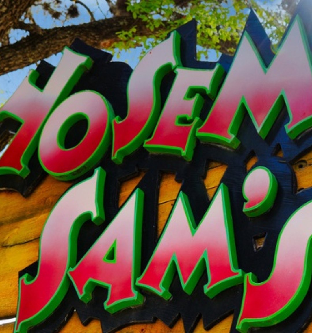 Yosemite Sam Wacky Wagons @ Six Flags Fiesta Texas - Themeparkplanner