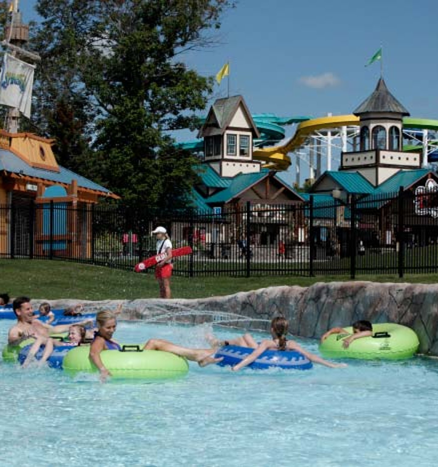 Flotation Station @ Six Flags Darien Lake - Themeparkplanner