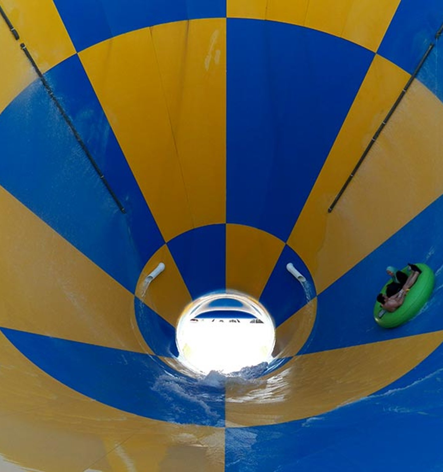 Tornado @ Six Flags Darien Lake - Themeparkplanner