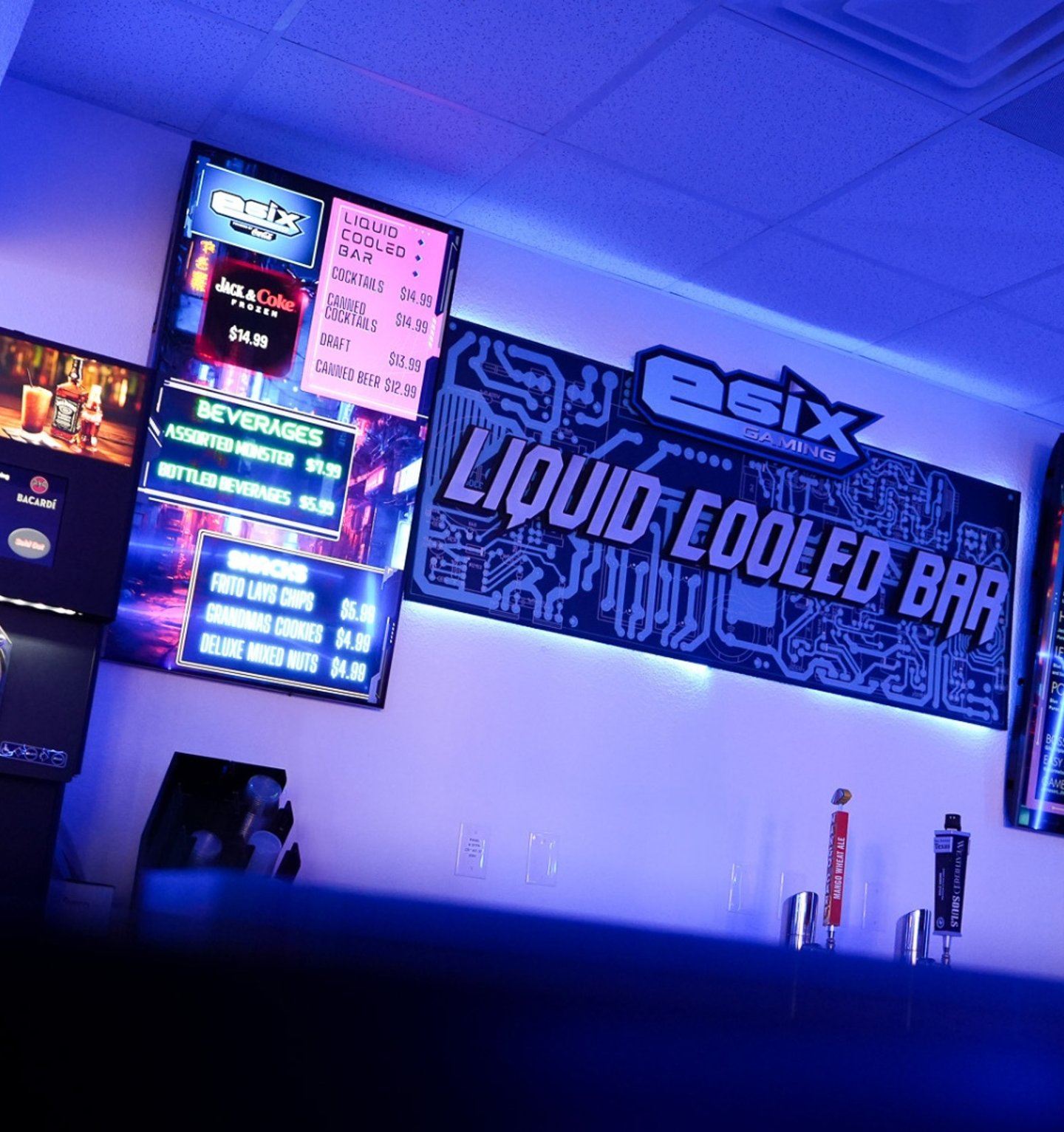 esix Gaming Liquid Cooled Bar @ Six Flags Fiesta Texas - Themeparkplanner