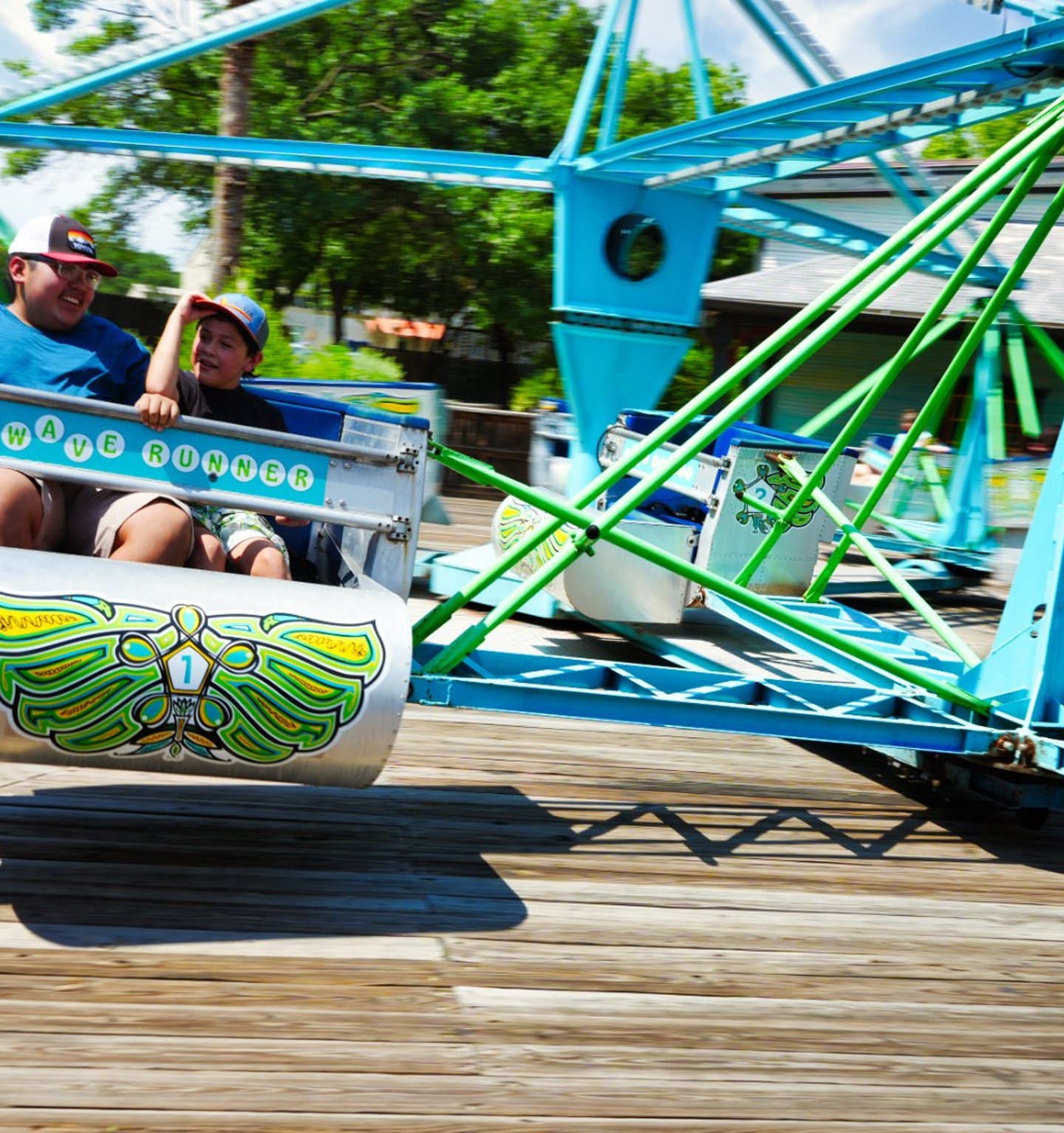 Wave Runner @ Six Flags Fiesta Texas - Themeparkplanner