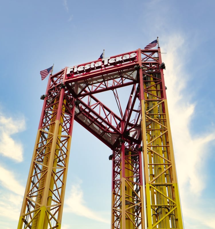 Scream! @ Six Flags Fiesta Texas - Themeparkplanner