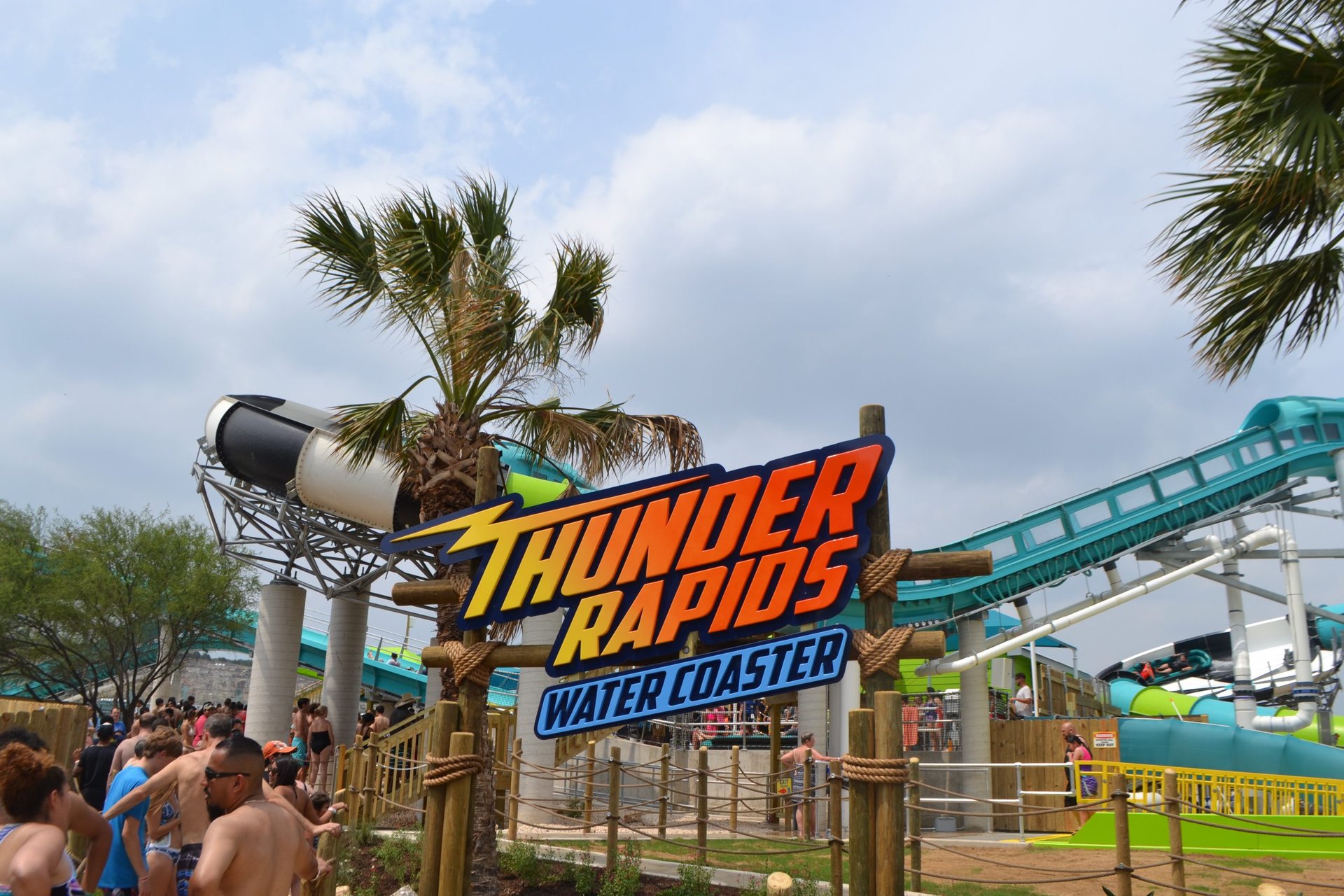 Thunder Rapids - Six Flags Fiesta Texas