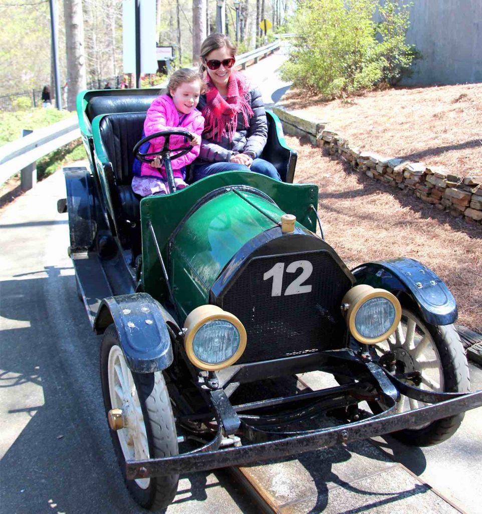 Hanson Cars | Family Ride | Six Flags Over Georgia