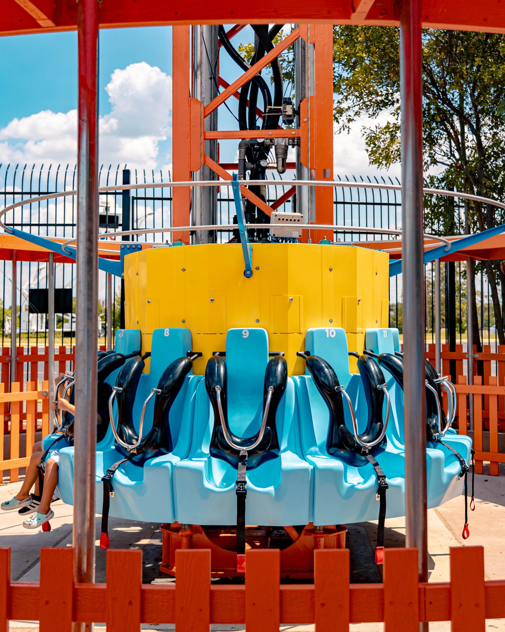 Sylvester and Tweety Pounce and Bounce - Six Flags Over Texas
