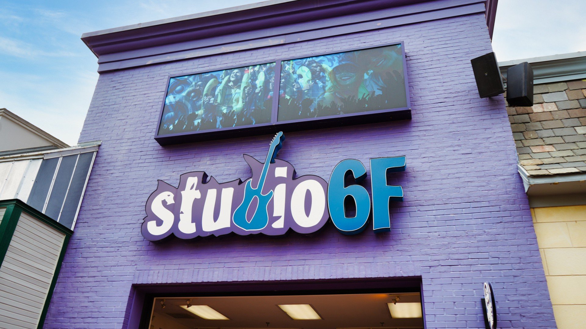 Shops and Stores | Six Flags Fiesta Texas