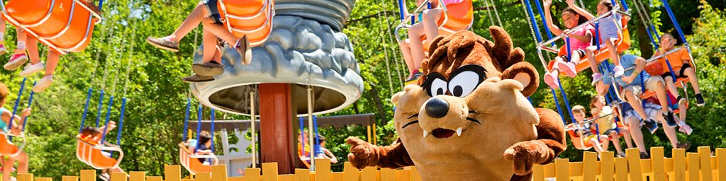 Taz Tornado Swings | Kids Ride | Six Flags Over Texas