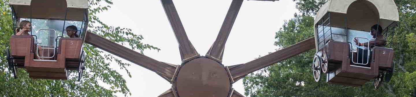 Porky Pig's Camp Wagons | Six Flags Great Adventure