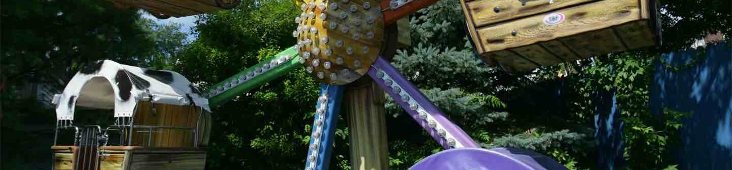 Wacky Wagons | Six Flags New England